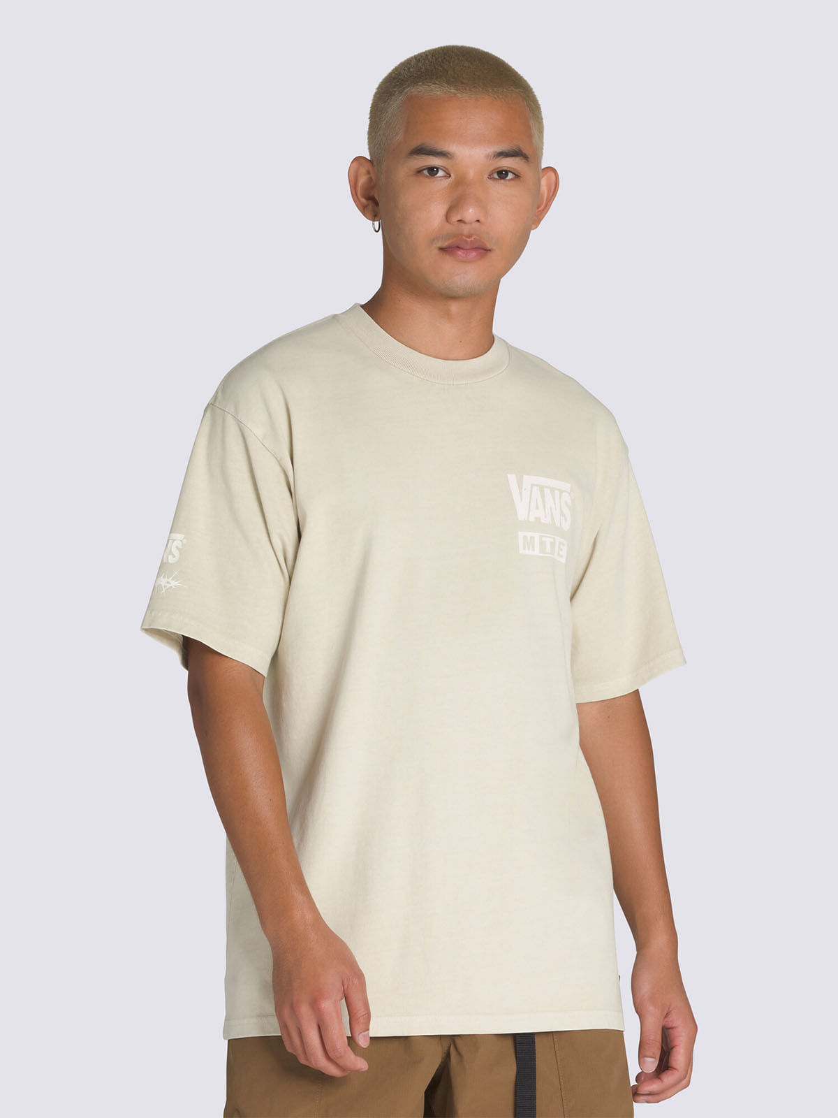 Polera M/C Hombre Mte Sabertooth Ss Te Beige Vans-Vans Chile - Vans ...